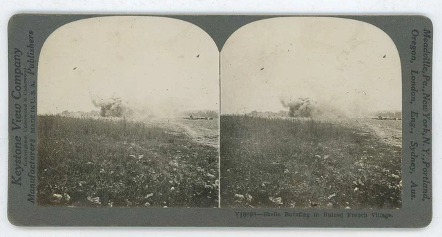 WWI~ COQUILLAGES ÉCLATEMENT dans Un Ruined Français Village ...