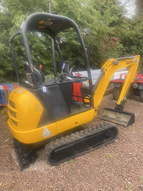 JCB MINI DIGGER 8018 CTS 2Ton Expanding Tracks 3 Buckets Takueichi ...