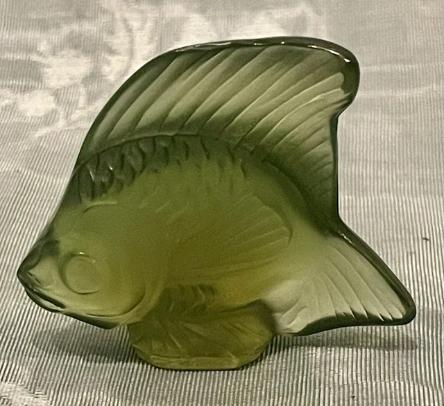 LALIQUE FRANCE SIGNÉ Poisson phoque en cristal moulé vert Verrerie d ...