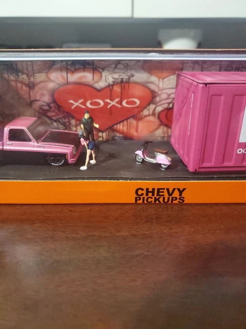 M2 MACHINES AUTO Haulers Chevrolet Squarebody Truck Figures and Storage ...