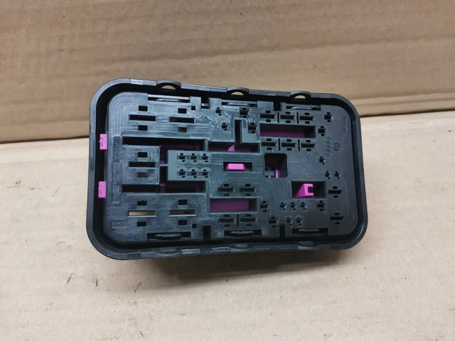 BOÎTIER FUSIBLE RELAIS Volkswagen golf 5 TOURAN ALTEA PASSAT SHARAN ...