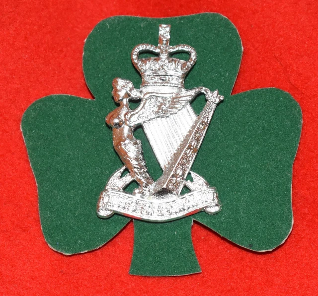 BRITISH ARMY. ROYAL Irish Regiment Genuine Piper's Kilt Badge £25.00 ...