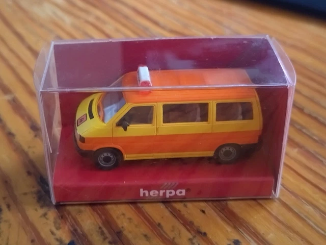 HERPA VW BUS T4 Caravelle "Schulbus" - OVP - 1:87 (041652) EUR 5,90 - PicClick DE