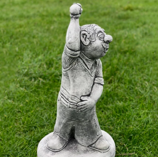 CRICKET BOWLER FIGURINE Concrete baseball player statue Garden decor ...
