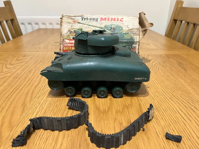 WW2 SHERMAN TANK Series 2 Tri-ang MINIC Clockwork Key Tank plastic £73. ...