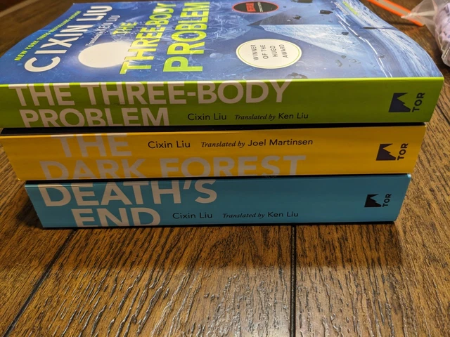 THE THREE-BODY PROBLEM Trilogy di Liu Cixin (The Dark Forest, Death's End) EUR 32,94 - PicClick IT