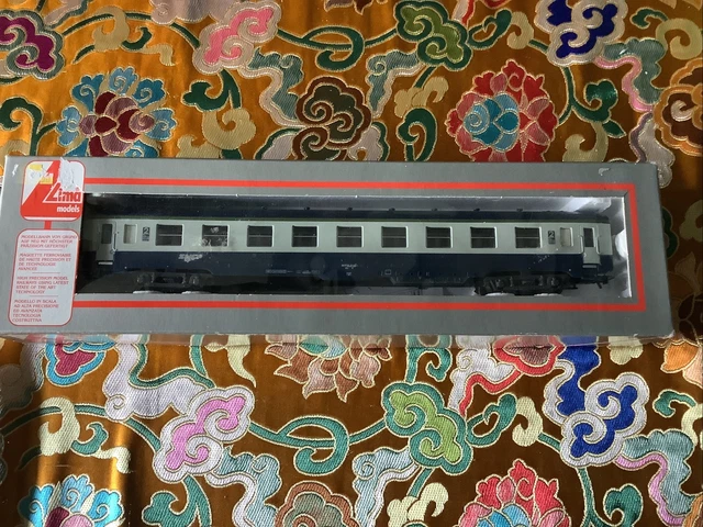 LIMA 309209K SNCF H0 scale couchette 2nd B9c9 grey/blue (France, model ...