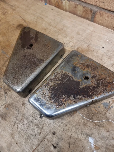 TRIUMPH STEEL SIDE Covers Oif T120 T140 Bonneville 650 750 Bsa Oil ...