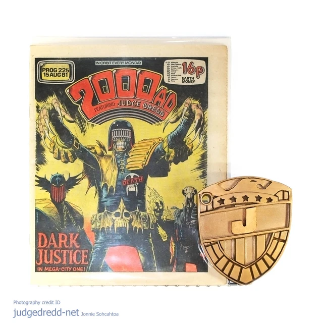 2000AD PROG 225 Brian Bolland Comic 1st Dark Judges 2/5 Star Wars 15 8 ...