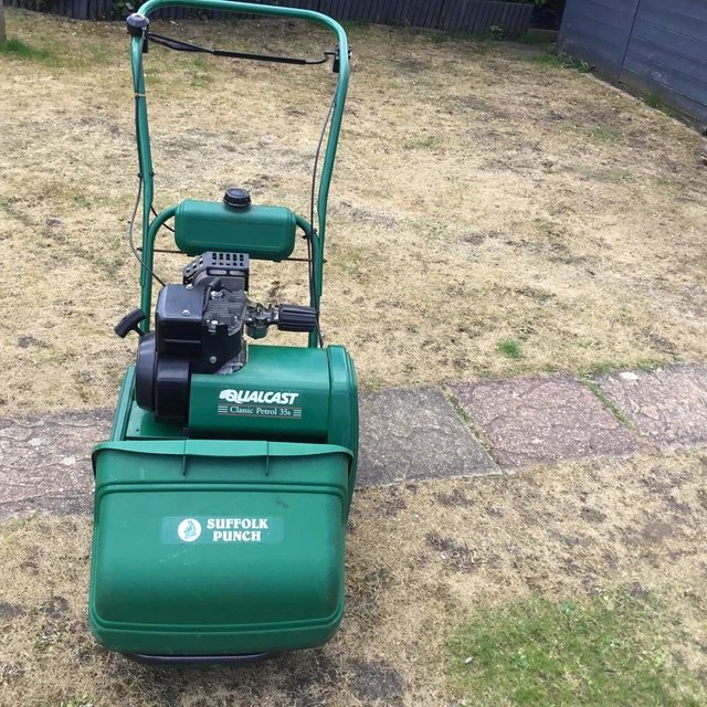 QUALCAST SELF Propelled Cylinder Rear Roller Lawn Mower Qualcast Petrol ...