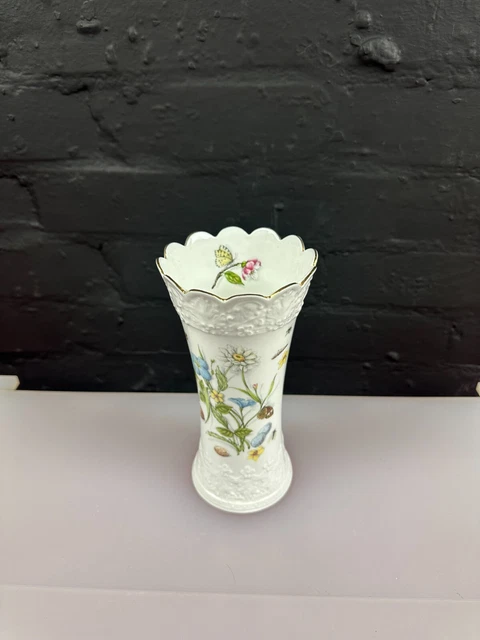 VINTAGE AYNSLEY NATURES Delight Flower Vase Fluted Rim 7.75" High £15. ...