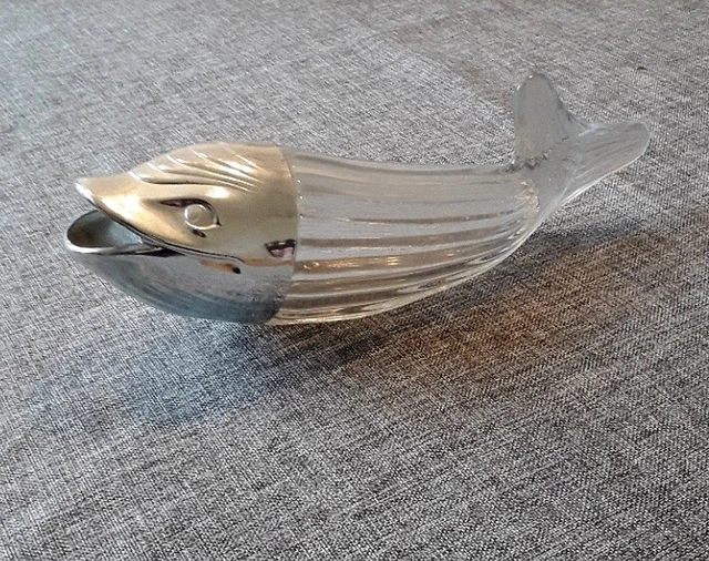 ORIGINAL 70ER JAHRE - NUSS-FLIPPER Erdnuss-Spender Glas-Fisch Nuss-Wal ...