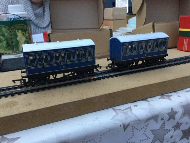 HORNBY OO, (2) Two R212 Caledonian Blue 4 Wheel Coaches, Used In Box’s ...