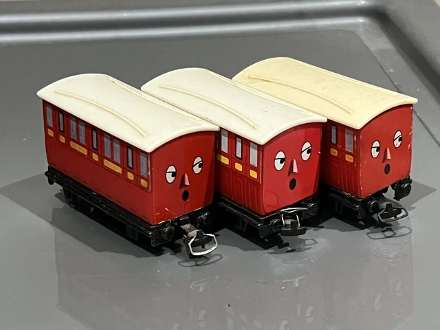 3 PECO N Gauge Thomas the Tank Engine Red Narrow Gauge Coaches Custom ...