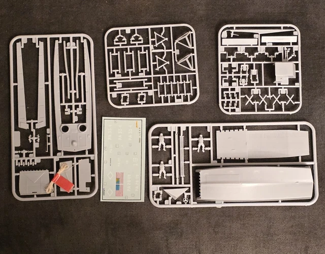 AIRFIX 01321 LCVP Landing Craft Model Kit in 1:72 Scale £5.00 - PicClick UK
