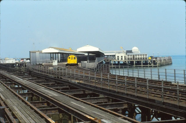 CLASS 483 - Original 35mm Railway Slide-Sold with Copyright RYDE £1.50 ...