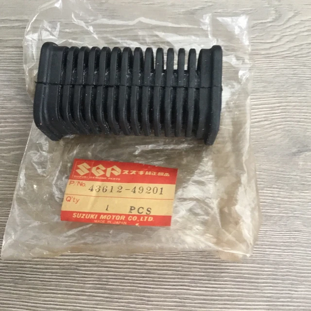NOS SUZUKI GS1100E gn400 gs650 gs450L Passenger Peg Cover 43612-49201 ...