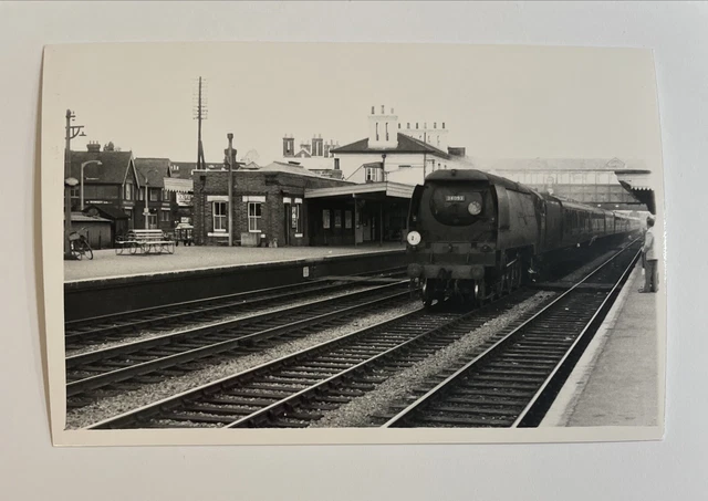 BR RAILWAY LOCOMOTIVE Photograph West Country Class Unrebuilt 34093 F84 ...