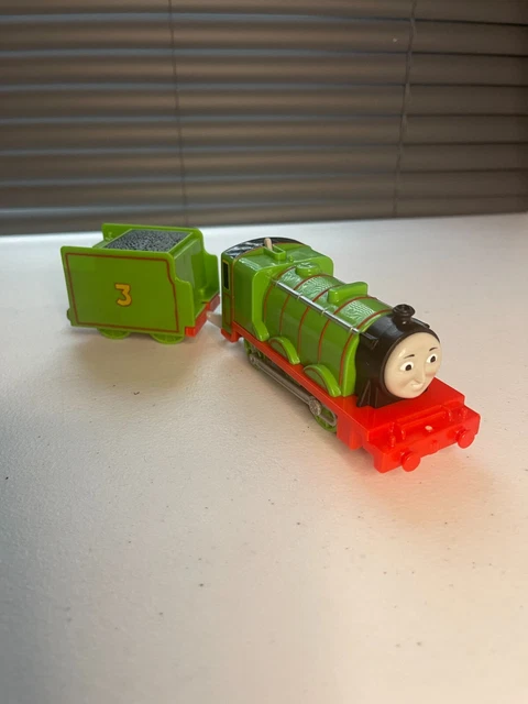 HENRY + TENDER Tomy Trackmaster Thomas the Tank Engine Battery Train ...