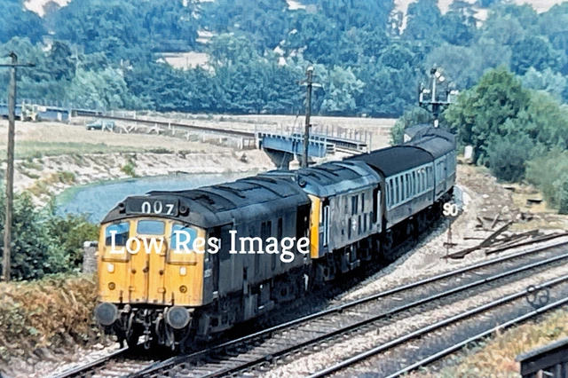 BRITISH RAILWAYS CLASS 25 25 223 & 225 - 35mm Photographic Slide c/w ...
