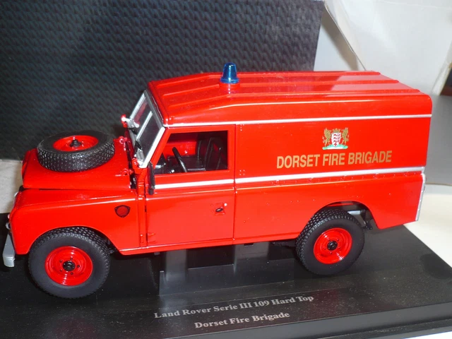 LAND ROVER DEFENDER 1/18 Eagle Dorset Fire New Box £141.96 - PicClick UK
