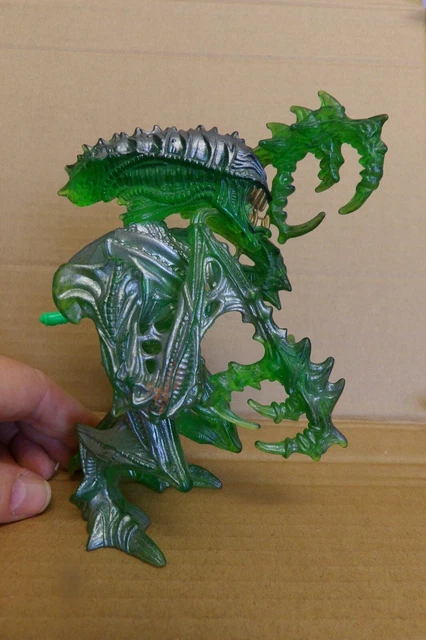 VINTAGE 1993 FOX Alien Mantis Xenomorph Action Figure in Green and ...