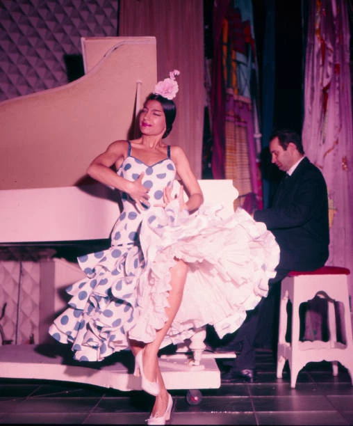 THE SPANISH FLAMENCO Dancer Maria Albaicin Dances Old Photo $5.28 ...