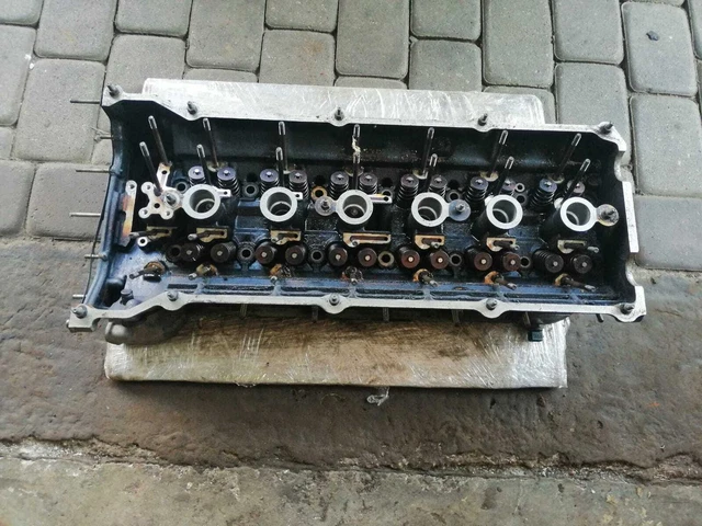 CULASSE CULASSE BMW E46 330i 328i 325i M52 M54 Dual VANOS 1436793 EUR ...