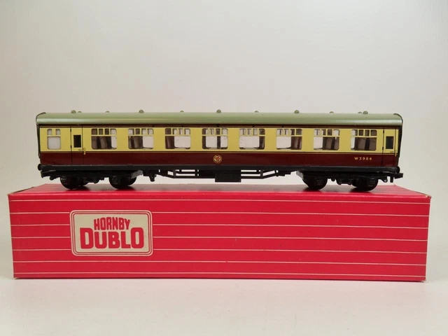HORNBY DUBLO 4061 Open Corridor Coach 2nd Class W.R., OO, VNMB! £10.00 ...