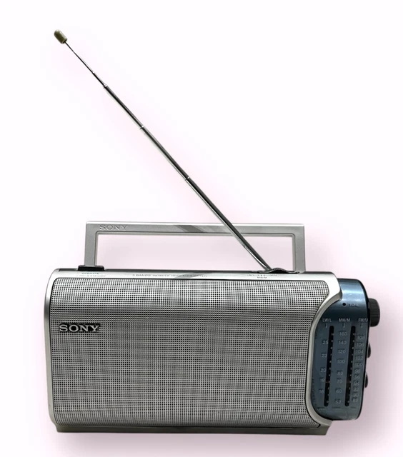 SONY RADIO - Silver Portable 3 Band FM ML LW - Model# ICF-704L - Fully ...