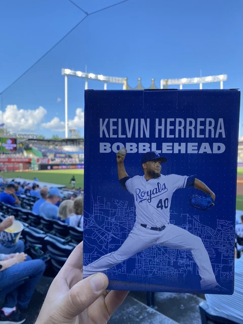 KELVIN HERRERA KANSAS City Royals HDH Bobblehead Trio 5/17/24 SGA NEUF ...