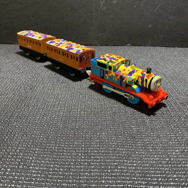 THOMAS & FRIENDS Trackmaster Makes Mess Paint Splattered Motorized ...