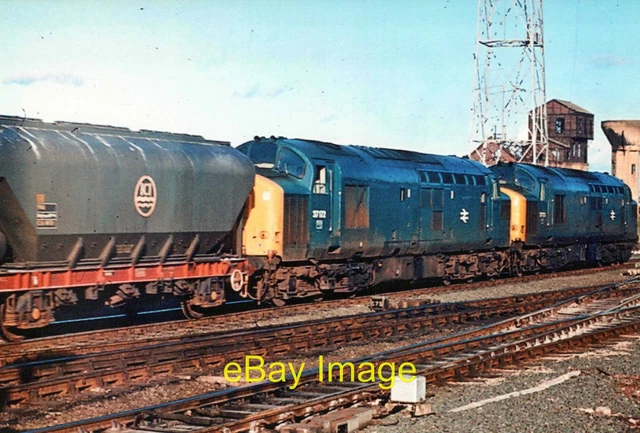 PHOTO RAILWAY 6X4 Class 37 37172 and 173 Oil Train Thornaby 12/10/81 £2 ...