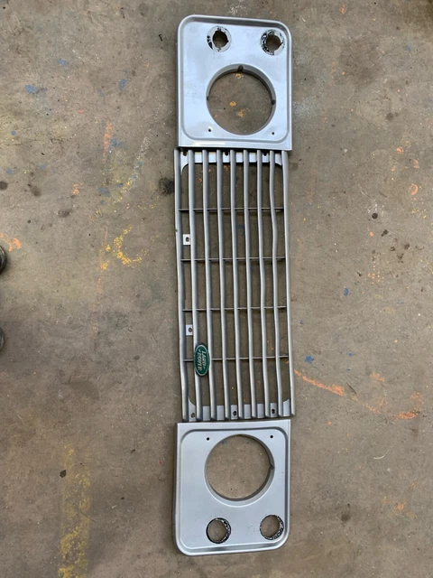 LAND ROVER DEFENDER 90/110/130 Front Grill light surrounds in Silver £1 ...