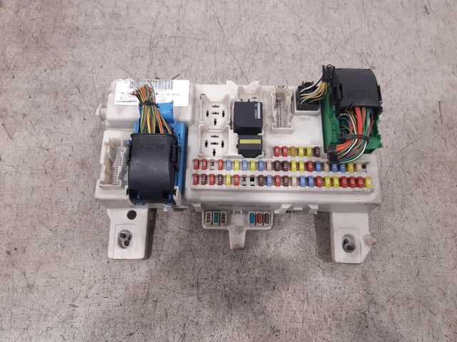 2007 FORD FOCUS Mk2 Body Control Module Fuse Box 4M5T-14A073-Bg £30.00 ...