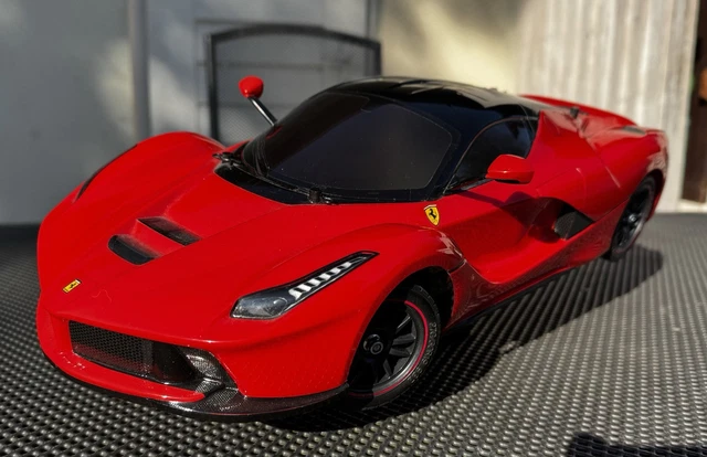 TAMIYA 1:10 RC Ferrari "La Ferrari" TT-02 mit Motor. Ähnlich Bausatz ...