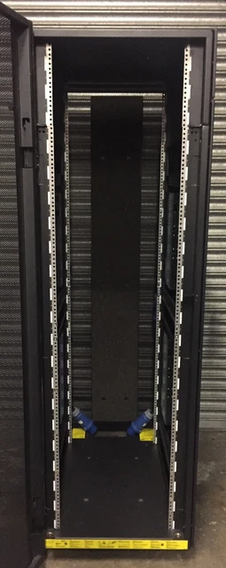IBM 42U SERVER Rack Cabinet Enclosure Complete With Side Panels 7014 ...