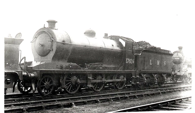 EX G&SWR-LMS CLASS 4F No 17824 at UNKNOWN SHED YARD R/PHOTO £1.00 - PicClick UK