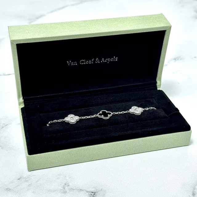 VAN CLEEF & Arpels Bracelet Box VCA Original OEM Travel Motif Case $79. ...