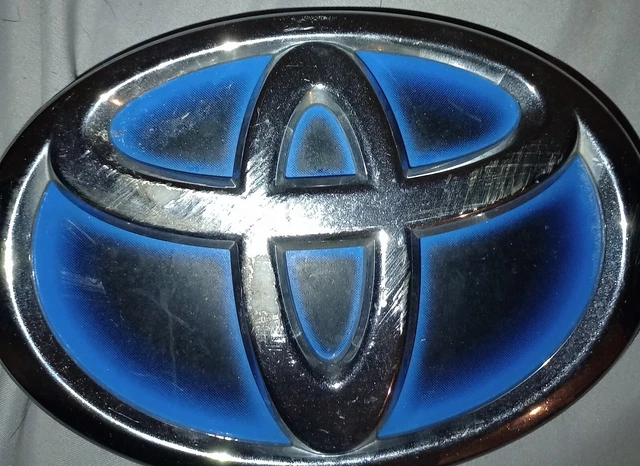 TOYOTA PRIUS C-HR RAV4 Grill Emblem 75311-47011 75310-47010 75310-47030 ...
