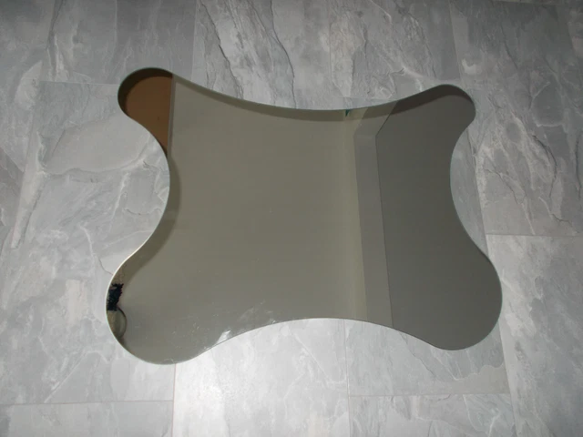 GESCHWUNGENER SPIEGEL AMORPHE Form modernes Design Wandspiegel 60 x ...