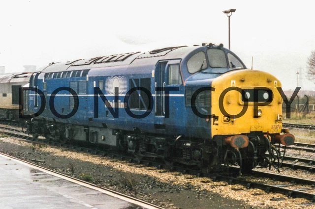 UK DIESEL TRAIN Railway Photograph Of Class 37 37372 Loco. Rm37-1078 £1 ...
