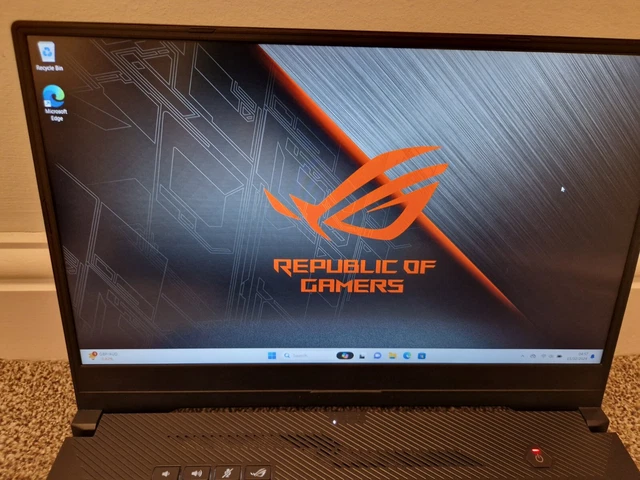 ASUS ROG ZEPHYRUS G15 GA502D Gaming Laptop - used in excellent ...
