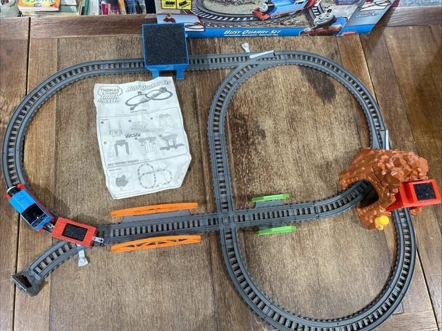 THOMAS TRACKMASTER MOTORISED Thomas & Friends Busy Quarry Set Train ...