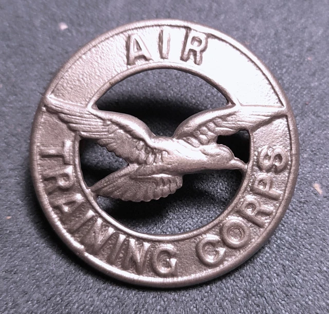 ROYAL AIR FORCE RAF Air Training Corps ATC Cap Badge White Metal WW2 ...