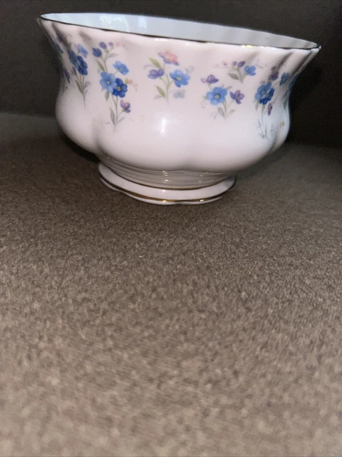 MEMORY LANE ROYAL Albert Open Sugar Bowl 2 1/4” H Bone China England £ ...