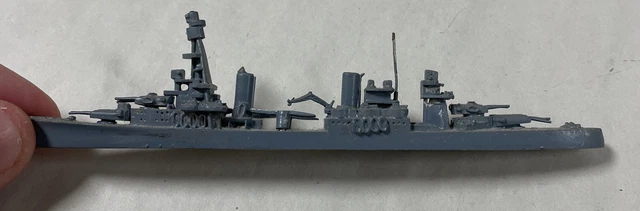 VINTAGE 1/1200 SCALE Ww2 Cruiser Battleship Boat Ship Model £38.47 ...