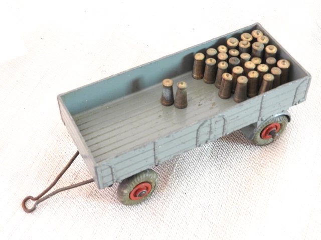 VINTAGE DIECAST DINKY 428 Foden Farm Cart +29 Brass Milk Churns £4.99 ...