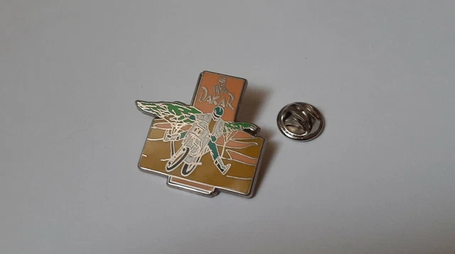 PIN'S RALLYE PARIS Dakar 1994 (version moto zamac argenté signé Starpin ...