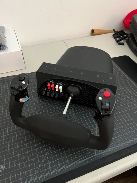 HONEYCOMB AERONAUTICAL ALPHA Flight Controls Yoke & Switch Panel $190. ...